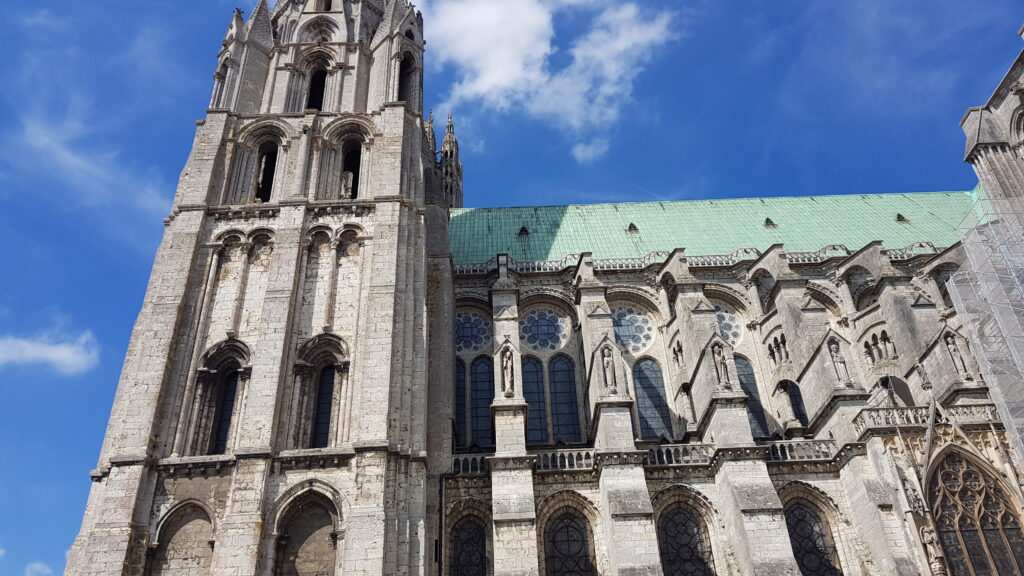 Cathédrale Notre-Dame de Chartres : Un Trésor Gothique en France ...